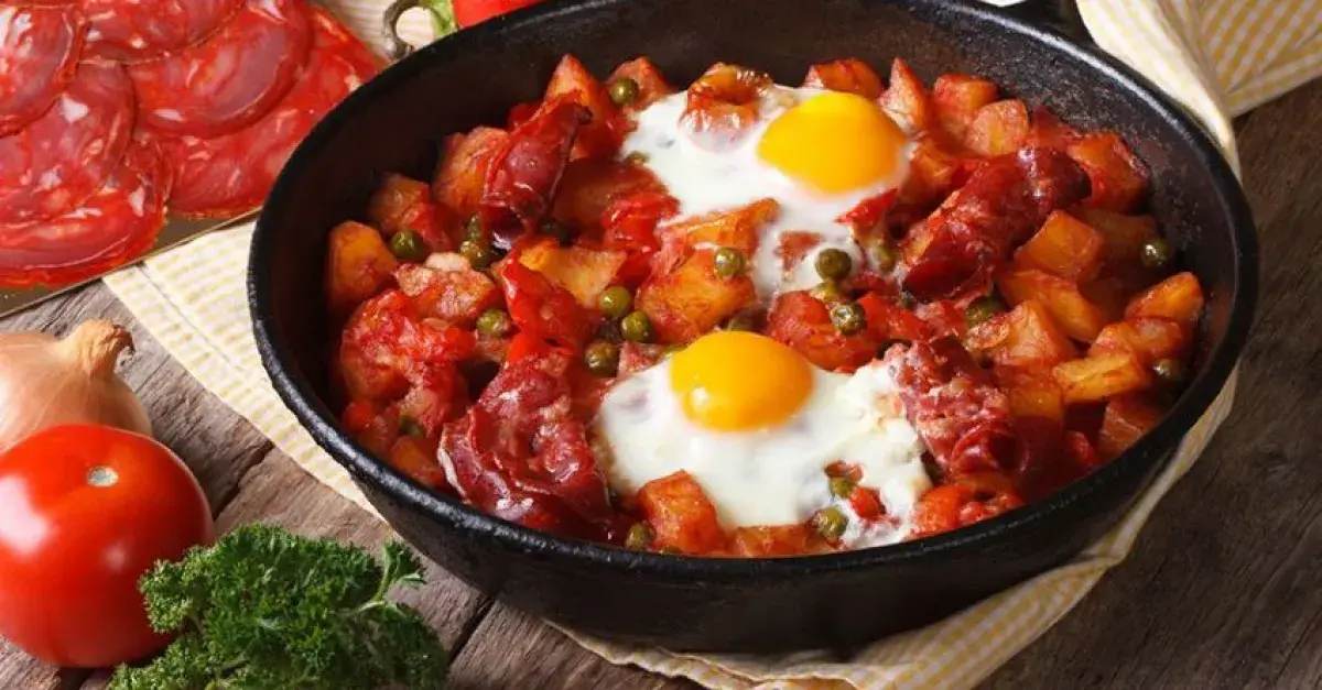 huevos revueltos con picadillo de chorizo